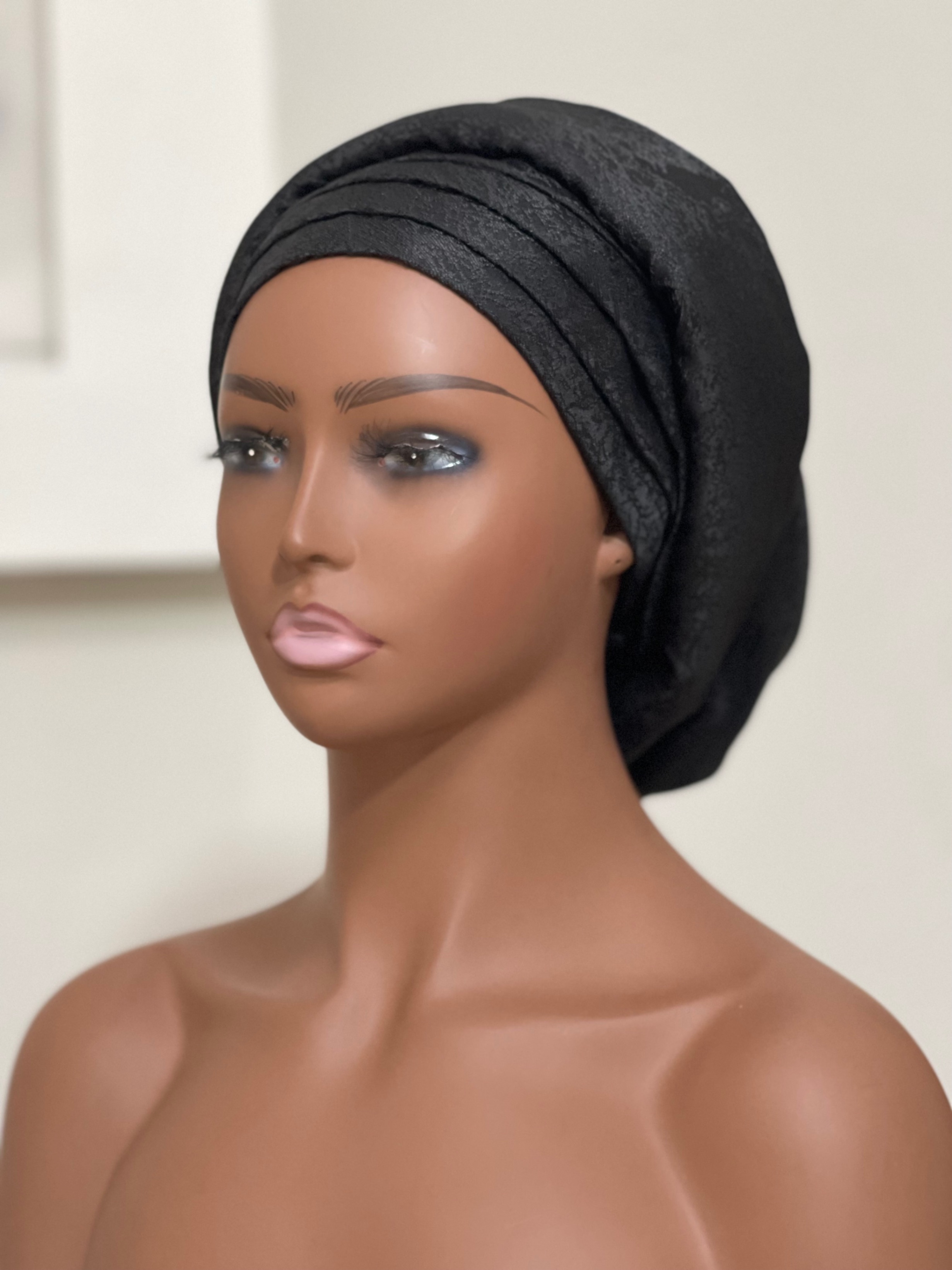 Hooks and Knots | Fiona Turban (Brocade)
